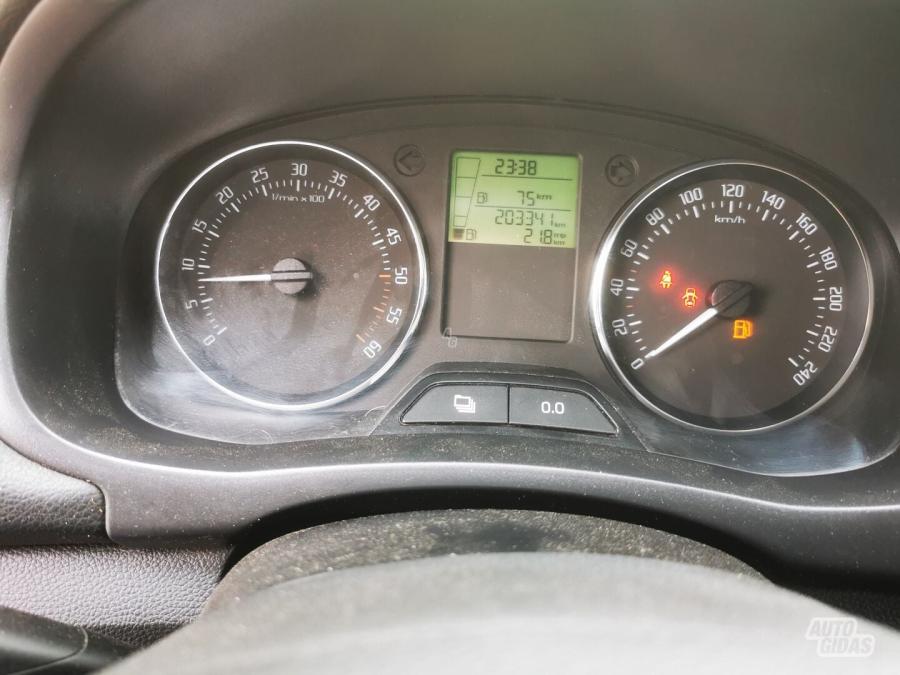 Melns Skoda Roomster 2014 Klaipėda, ar dzinēja tilpumu 1.60 L un nobraukumu 203 tūkst. km par 3990 €, foto 36 vietnē AUTOMOTO.COM.LV