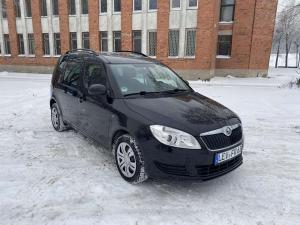 Black Skoda Roomster 2015 in Kaunas, with an engine capacity of 1.20 L and mileage of 184 thousand km for 4100 €, photo 3 on AUTOMOTO.COM.LV