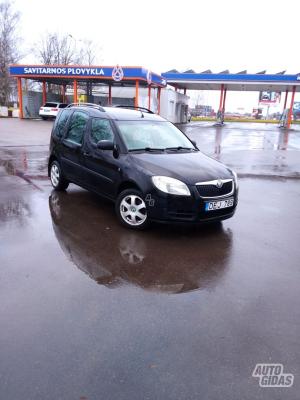 Black Skoda Roomster 2007 in Panevezys, with an engine capacity of 1.40 L and mileage of 140 thousand km for 1200 €, photo 4 on AUTOMOTO.COM.LV