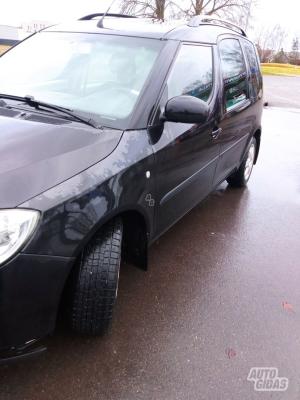 Black Skoda Roomster 2007 in Panevezys, with an engine capacity of 1.40 L and mileage of 140 thousand km for 1200 €, photo 5 on AUTOMOTO.COM.LV