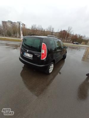 Black Skoda Roomster 2007 in Panevezys, with an engine capacity of 1.40 L and mileage of 140 thousand km for 1200 €, photo 11 on AUTOMOTO.COM.LV