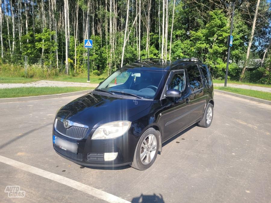 Melns Skoda Roomster 2008 Viļņa, ar dzinēja tilpumu 1.40 L un nobraukumu 286 tūkst. km par 1650 €, foto 1 vietnē AUTOMOTO.COM.LV
