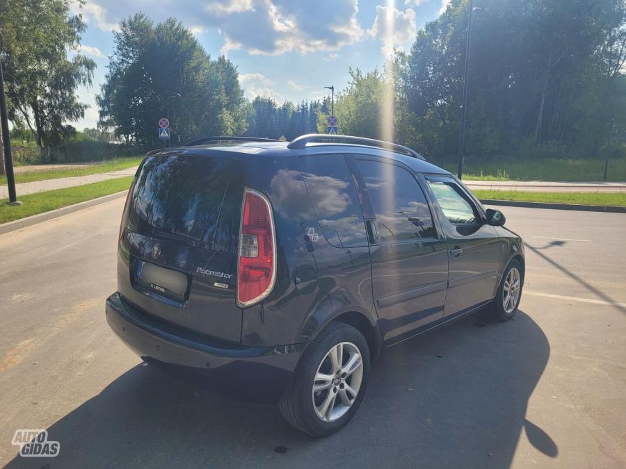 Melns Skoda Roomster 2008 Viļņa, ar dzinēja tilpumu 1.40 L un nobraukumu 286 tūkst. km par 1650 €, foto 7 vietnē AUTOMOTO.COM.LV
