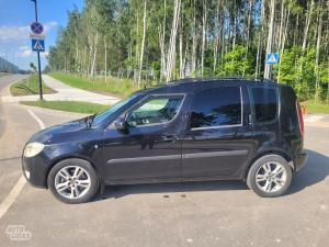 Melns Skoda Roomster 2008 Viļņa, ar dzinēja tilpumu 1.40 L un nobraukumu 286 tūkst. km par 1650 €, foto 8 vietnē AUTOMOTO.COM.LV