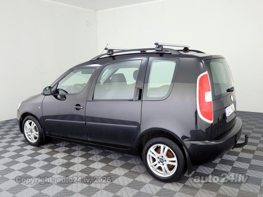 Black Skoda Roomster 2008 in Tallinn, with an engine capacity of 1.40 L and mileage of 283 thousand km for 1199 €, photo 5 on AUTOMOTO.COM.LV