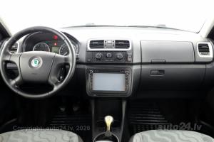 Black Skoda Roomster 2008 in Tallinn, with an engine capacity of 1.40 L and mileage of 283 thousand km for 1199 €, photo 6 on AUTOMOTO.COM.LV