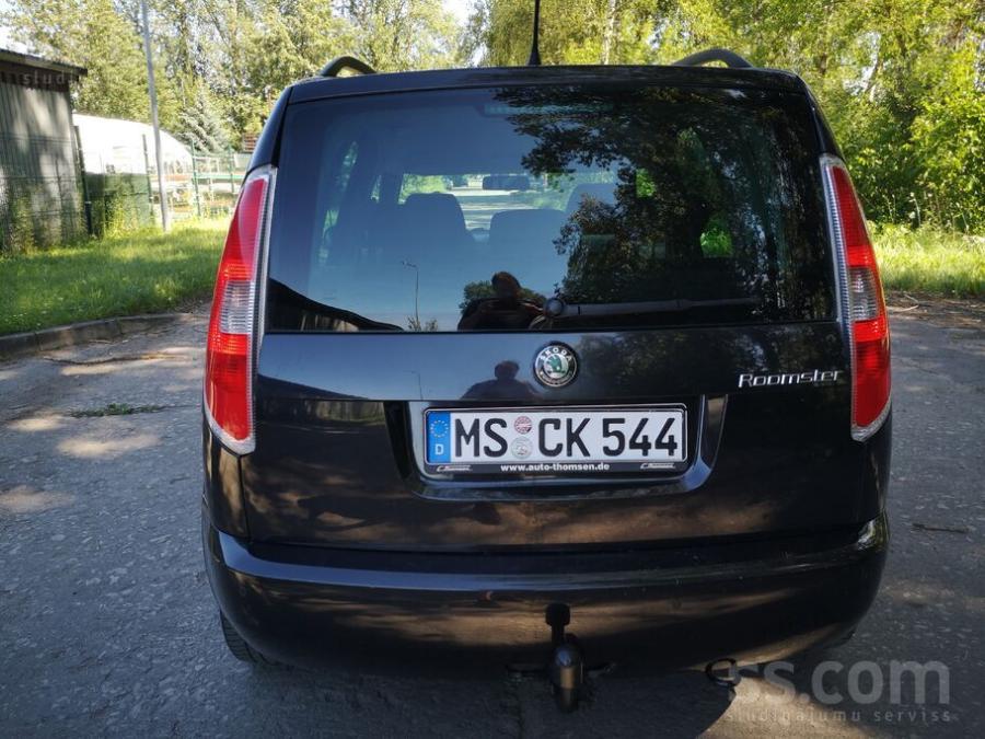 Black Skoda Roomster 2011 in Riga, with an engine capacity of 1.20 L and mileage of 0 thousand km for 2990 €, photo 9 on AUTOMOTO.COM.LV