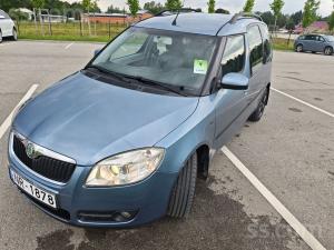 Blue Skoda Roomster 2007 in Valmiera, with an engine capacity of 1.40 L and mileage of 250 thousand km for 2700 €, photo 4 on AUTOMOTO.COM.LV