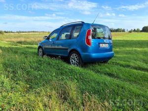 Zils Skoda Roomster 2007 Rīga, ar dzinēja tilpumu 1.60 L un nobraukumu 220 tūkst. km par 1350 €, foto 5 vietnē AUTOMOTO.COM.LV
