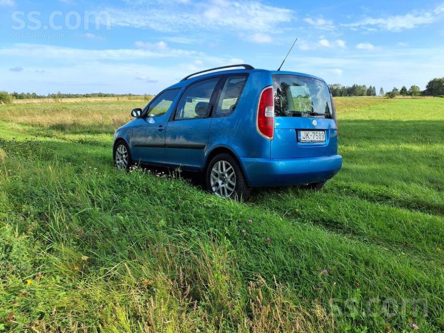 Zils Skoda Roomster 2007 Rīga, ar dzinēja tilpumu 1.60 L un nobraukumu 220 tūkst. km par 1350 €, foto 5 vietnē AUTOMOTO.COM.LV