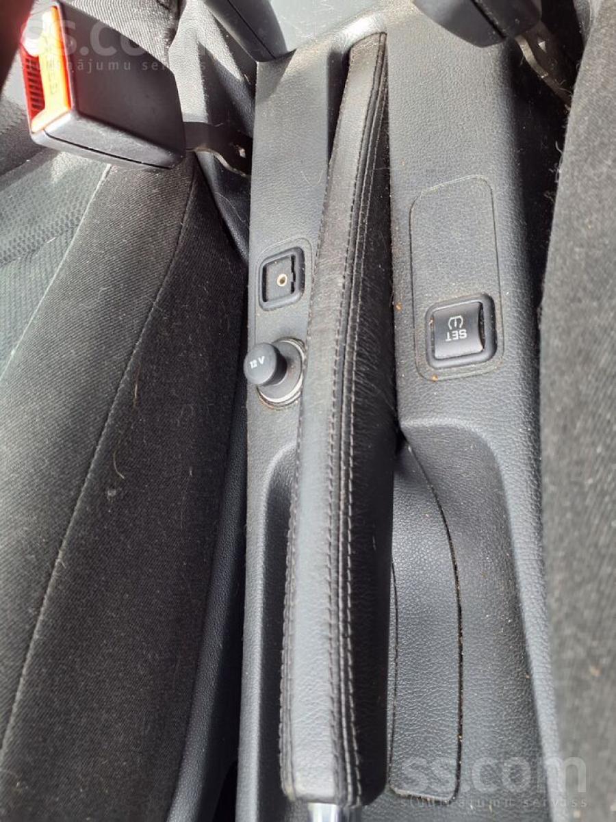 Zils Skoda Roomster 2007 Rīga, ar dzinēja tilpumu 1.60 L un nobraukumu 220 tūkst. km par 1350 €, foto 13 vietnē AUTOMOTO.COM.LV