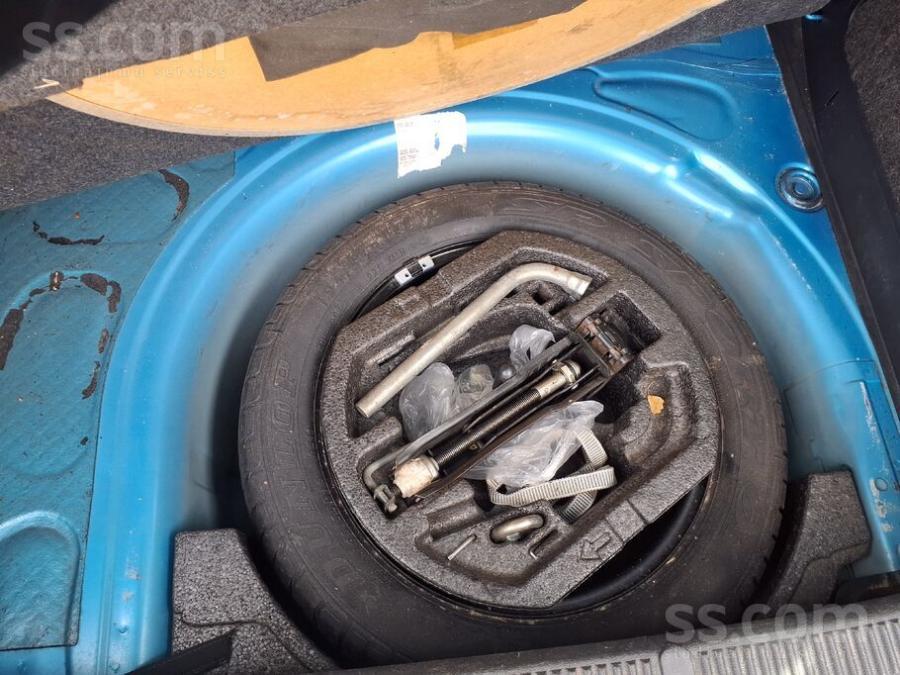 Zils Skoda Roomster 2007 Rīga, ar dzinēja tilpumu 1.60 L un nobraukumu 220 tūkst. km par 1350 €, foto 17 vietnē AUTOMOTO.COM.LV