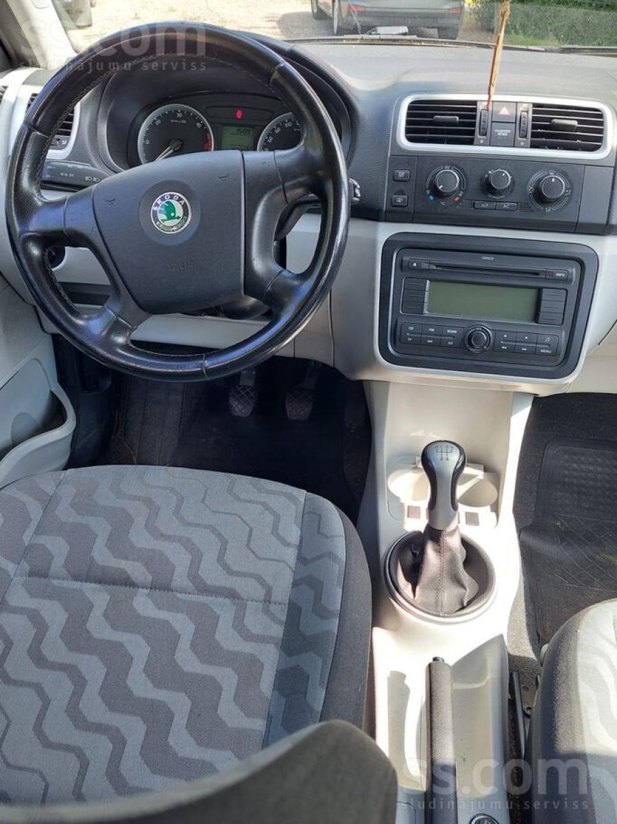 Zils Skoda Roomster 2008 Saldus, ar dzinēja tilpumu 1.90 L un nobraukumu 207 tūkst. km par 2400 €, foto 3 vietnē AUTOMOTO.COM.LV