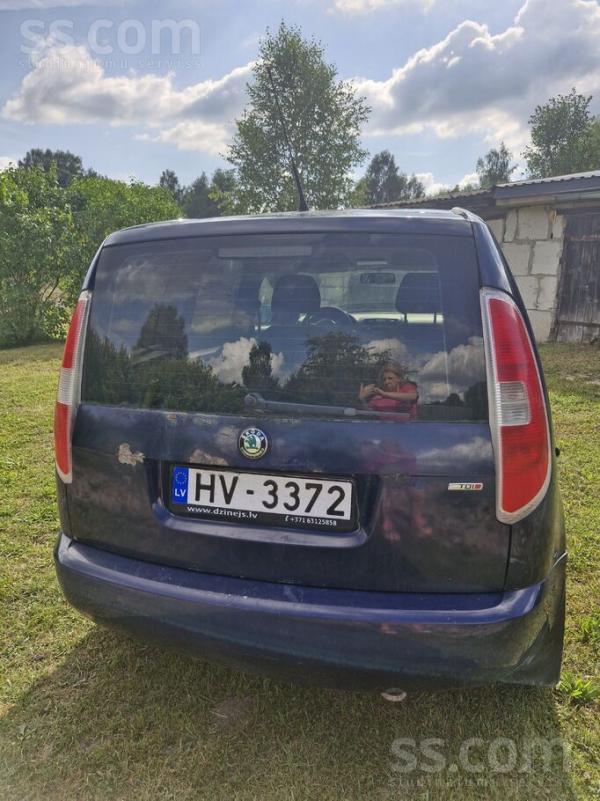 Blue Skoda Roomster 2012 in Tukums, with an engine capacity of 1.60 L and mileage of 332 thousand km for 2030 €, photo 2 on AUTOMOTO.COM.LV