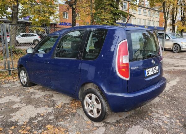 Blue Skoda Roomster 2015 in Jelgava, with an engine capacity of 1.40 L and mileage of 0 thousand km for 1990 €, photo 2 on AUTOMOTO.COM.LV