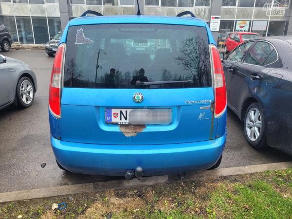 Zils Skoda Roomster 2007 Viļņa, ar dzinēja tilpumu 1.40 L un nobraukumu 300 tūkst. km par 850 €, foto 5 vietnē AUTOMOTO.COM.LV