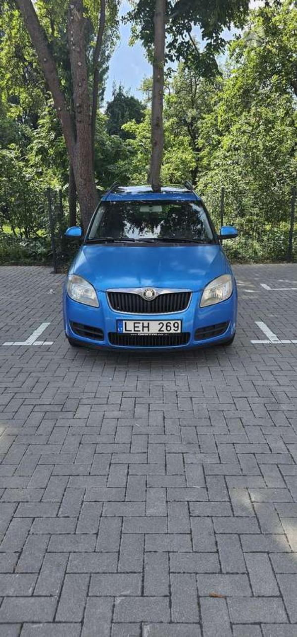 Zils Skoda Roomster 2007 Klaipėda, ar dzinēja tilpumu 1.90 L un nobraukumu 449 tūkst. km par 900 €, foto 1 vietnē AUTOMOTO.COM.LV