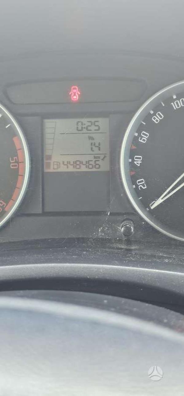 Zils Skoda Roomster 2007 Klaipėda, ar dzinēja tilpumu 1.90 L un nobraukumu 449 tūkst. km par 900 €, foto 6 vietnē AUTOMOTO.COM.LV