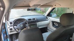 Zils Skoda Roomster 2007 Viļņa, ar dzinēja tilpumu 1.39 L un nobraukumu 290 tūkst. km par 1550 €, foto 9 vietnē AUTOMOTO.COM.LV