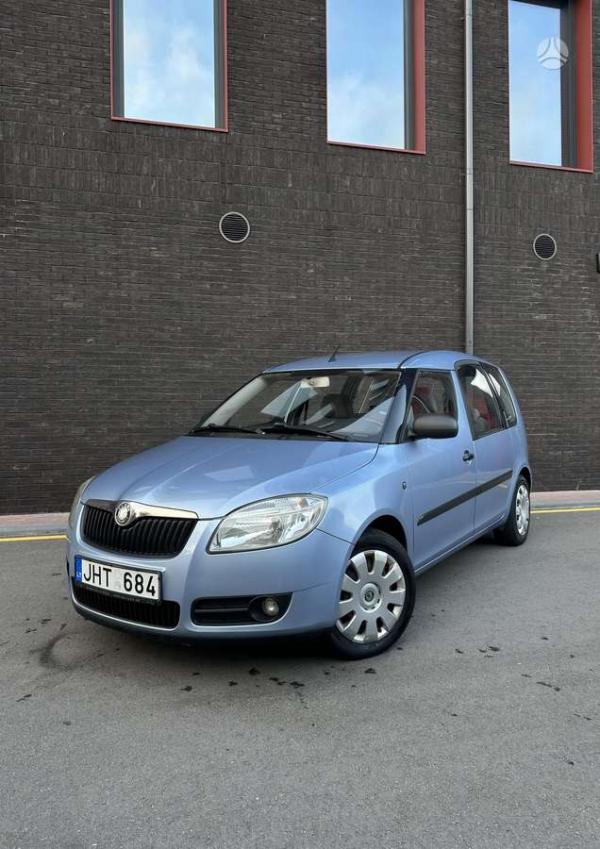Zils Skoda Roomster 2008 Klaipėda, ar dzinēja tilpumu 1.42 L un nobraukumu 200 tūkst. km par 1999 €, foto 1 vietnē AUTOMOTO.COM.LV
