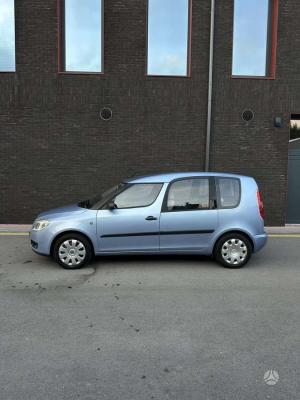 Zils Skoda Roomster 2008 Klaipėda, ar dzinēja tilpumu 1.42 L un nobraukumu 200 tūkst. km par 1999 €, foto 30 vietnē AUTOMOTO.COM.LV