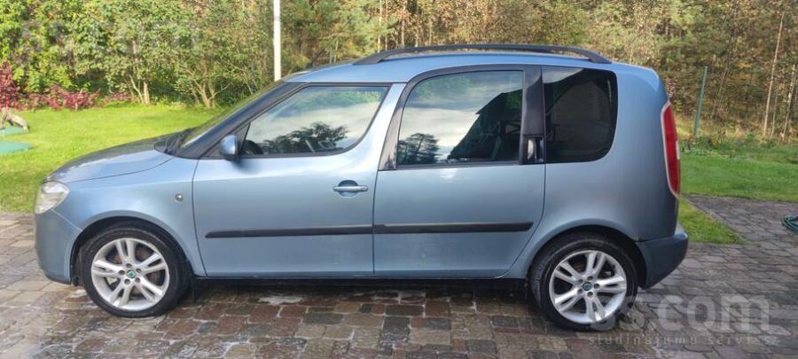 Zils Skoda Roomster 2008 Rīga, ar dzinēja tilpumu 1.60 L un nobraukumu 175 tūkst. km par 3300 €, foto 3 vietnē AUTOMOTO.COM.LV