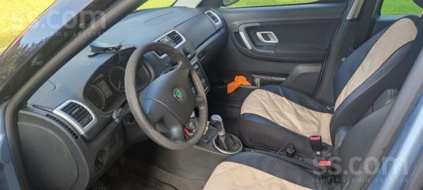 Zils Skoda Roomster 2008 Rīga, ar dzinēja tilpumu 1.60 L un nobraukumu 175 tūkst. km par 3300 €, foto 5 vietnē AUTOMOTO.COM.LV