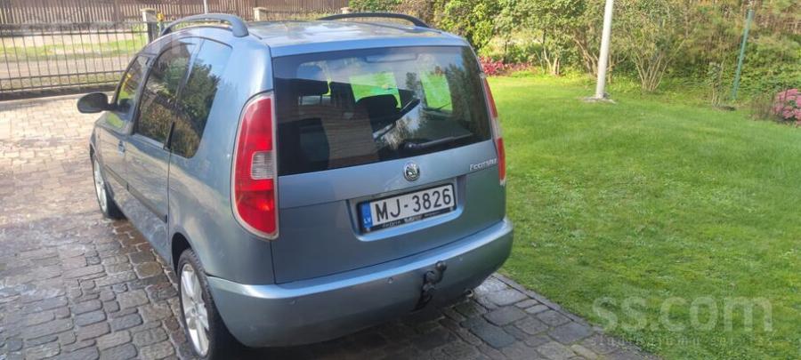 Zils Skoda Roomster 2008 Rīga, ar dzinēja tilpumu 1.60 L un nobraukumu 175 tūkst. km par 3300 €, foto 8 vietnē AUTOMOTO.COM.LV