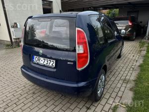 Blue Skoda Roomster 2011 in Riga, with an engine capacity of 1.60 L and mileage of 270 thousand km for 2200 €, photo 4 on AUTOMOTO.COM.LV