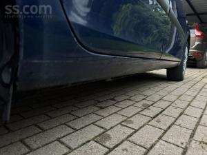 Blue Skoda Roomster 2011 in Riga, with an engine capacity of 1.60 L and mileage of 270 thousand km for 2200 €, photo 7 on AUTOMOTO.COM.LV
