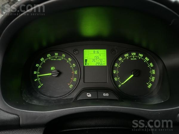 Zils Skoda Roomster 2011 Rīga, ar dzinēja tilpumu 1.60 L un nobraukumu 270 tūkst. km par 2200 €, foto 10 vietnē AUTOMOTO.COM.LV