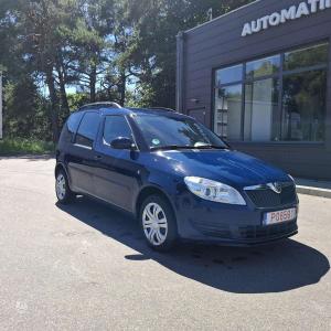 Zils Skoda Roomster 2013 Utena, ar dzinēja tilpumu 1.60 L un nobraukumu 243 tūkst. km par 2600 €, foto  vietnē AUTOMOTO.COM.LV