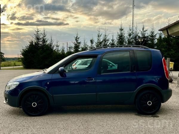 Zils Skoda Roomster 2013 Rīga, ar dzinēja tilpumu 1.60 L un nobraukumu 224 tūkst. km par 3400 €, foto 4 vietnē AUTOMOTO.COM.LV