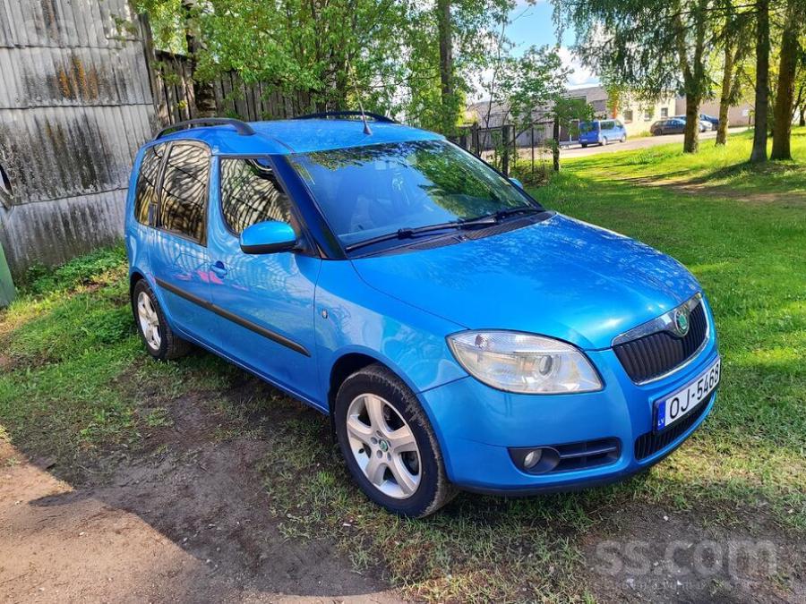 Zils Skoda Roomster 2010 Balvi, ar dzinēja tilpumu 1.40 L un nobraukumu 260 tūkst. km par 2200 €, foto 1 vietnē AUTOMOTO.COM.LV