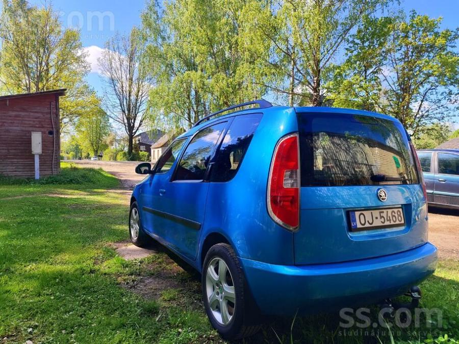 Zils Skoda Roomster 2010 Balvi, ar dzinēja tilpumu 1.40 L un nobraukumu 260 tūkst. km par 2200 €, foto 5 vietnē AUTOMOTO.COM.LV