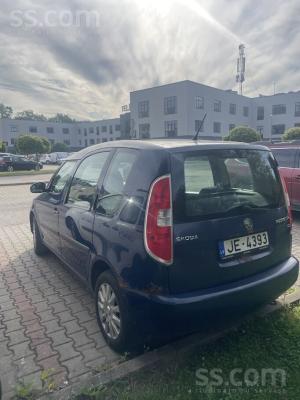 Blue Skoda Roomster 2013 in Riga, with an engine capacity of 1.20 L and mileage of 332 thousand km for 1950 €, photo 2 on AUTOMOTO.COM.LV