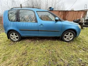 Zils Skoda Roomster 2006 Rīga, ar dzinēja tilpumu 1.60 L un nobraukumu 364 tūkst. km par 750 €, foto 2 vietnē AUTOMOTO.COM.LV