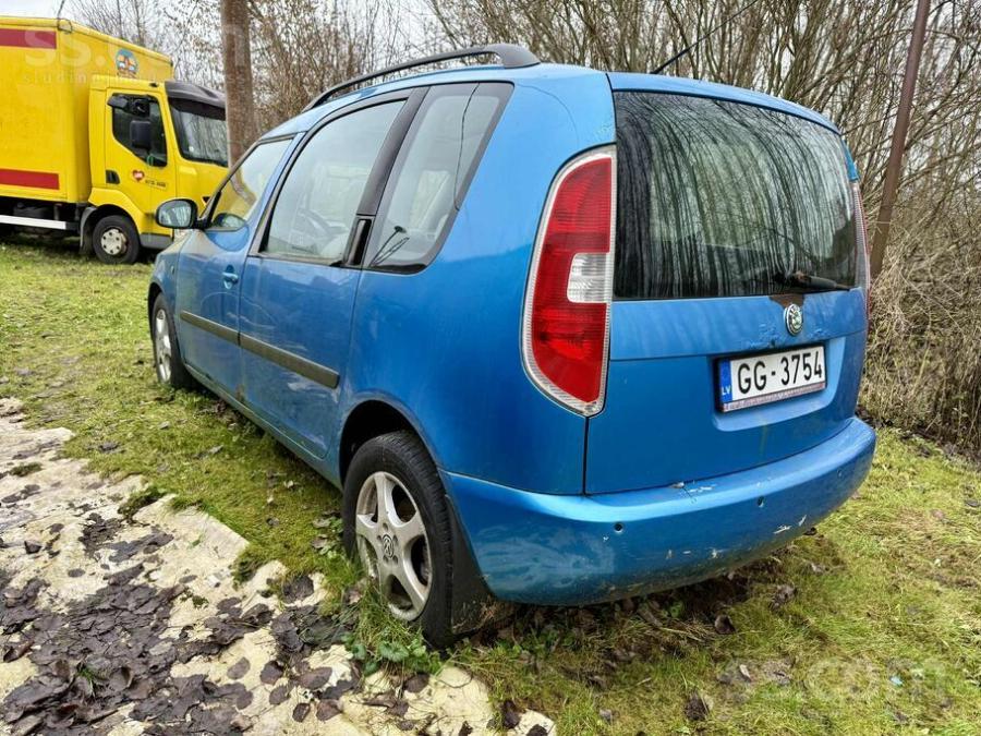 Zils Skoda Roomster 2006 Rīga, ar dzinēja tilpumu 1.60 L un nobraukumu 364 tūkst. km par 750 €, foto 5 vietnē AUTOMOTO.COM.LV