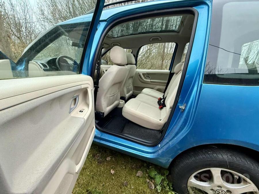 Zils Skoda Roomster 2006 Rīga, ar dzinēja tilpumu 1.60 L un nobraukumu 364 tūkst. km par 750 €, foto 9 vietnē AUTOMOTO.COM.LV