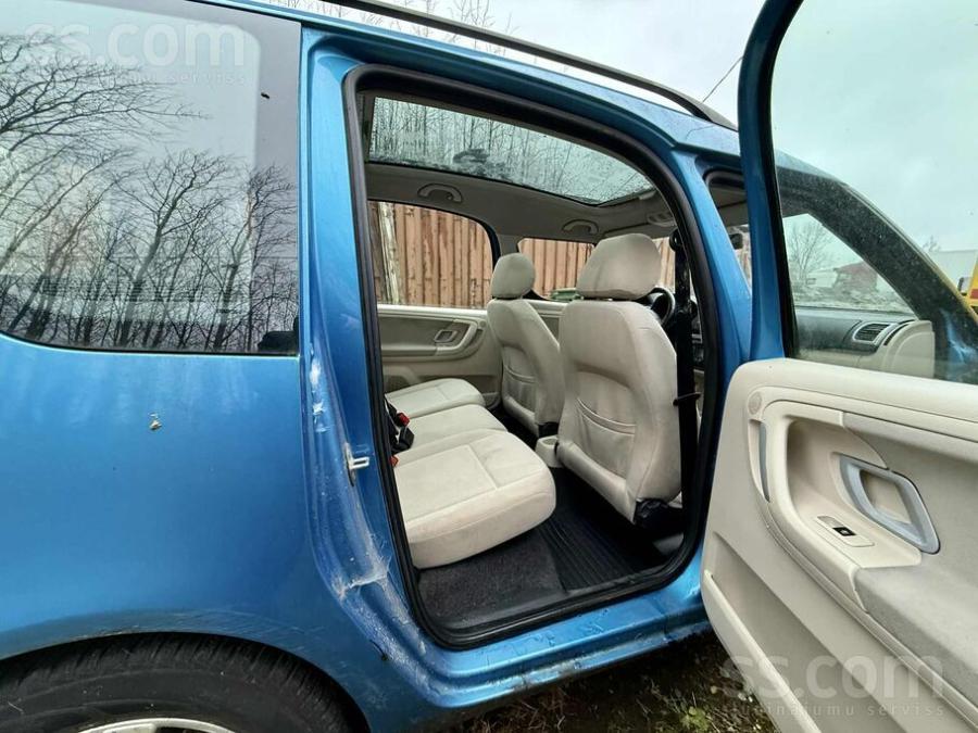 Zils Skoda Roomster 2006 Rīga, ar dzinēja tilpumu 1.60 L un nobraukumu 364 tūkst. km par 750 €, foto 12 vietnē AUTOMOTO.COM.LV