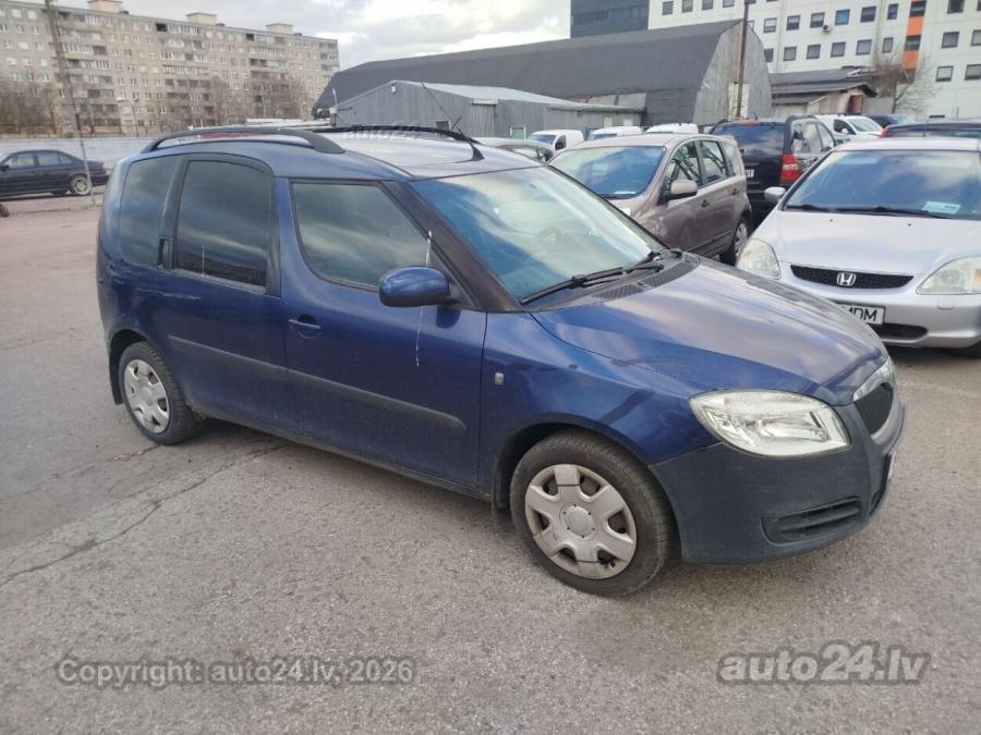 Blue Skoda Roomster 2007 in Tallinn, with an engine capacity of 1.20 L and mileage of 229 thousand km for 899 €, photo 1 on AUTOMOTO.COM.LV
