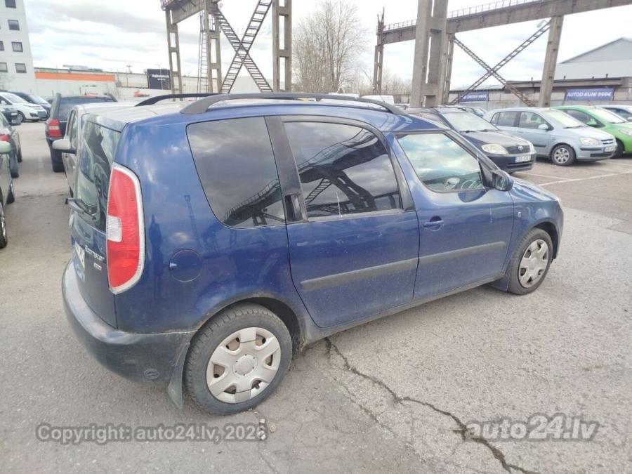 Blue Skoda Roomster 2007 in Tallinn, with an engine capacity of 1.20 L and mileage of 229 thousand km for 899 €, photo 3 on AUTOMOTO.COM.LV