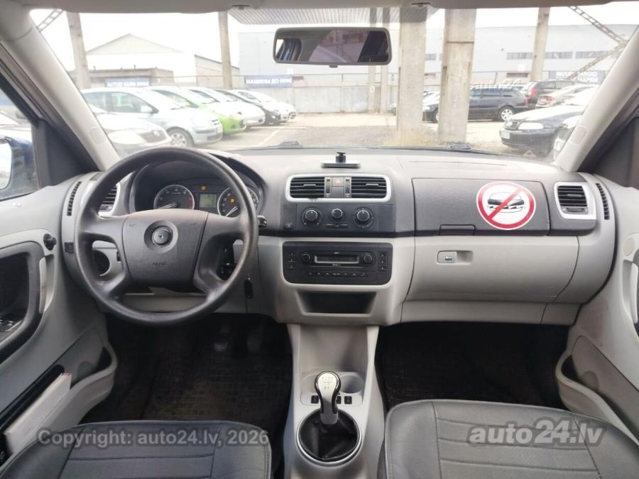 Zils Skoda Roomster 2007 Tallina, ar dzinēja tilpumu 1.20 L un nobraukumu 229 tūkst. km par 899 €, foto 5 vietnē AUTOMOTO.COM.LV
