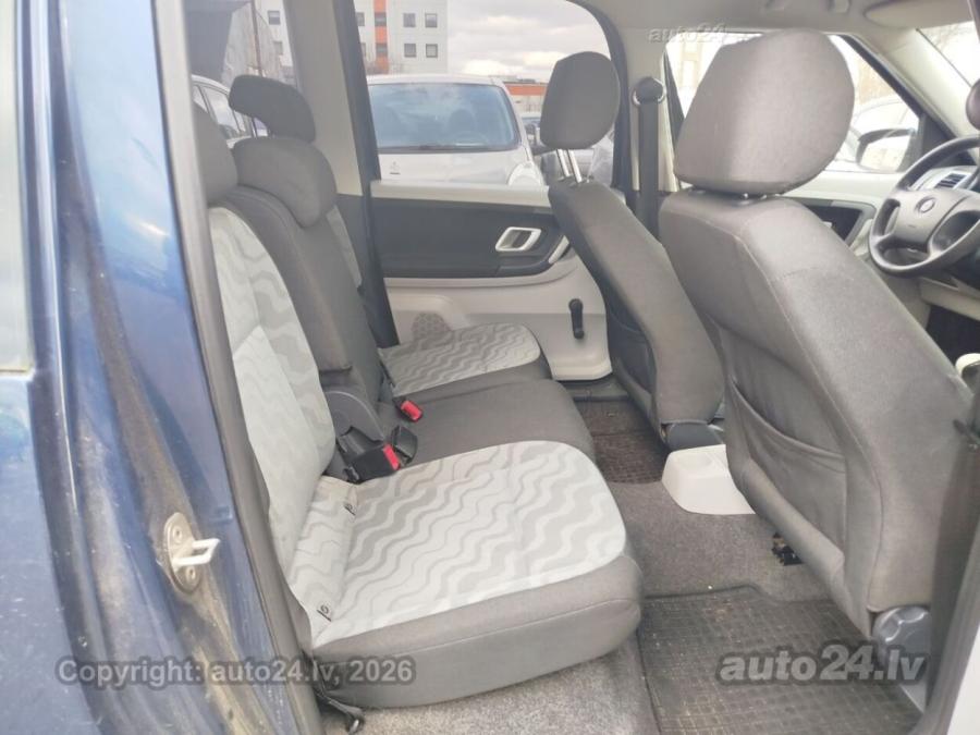 Zils Skoda Roomster 2007 Tallina, ar dzinēja tilpumu 1.20 L un nobraukumu 229 tūkst. km par 899 €, foto 7 vietnē AUTOMOTO.COM.LV