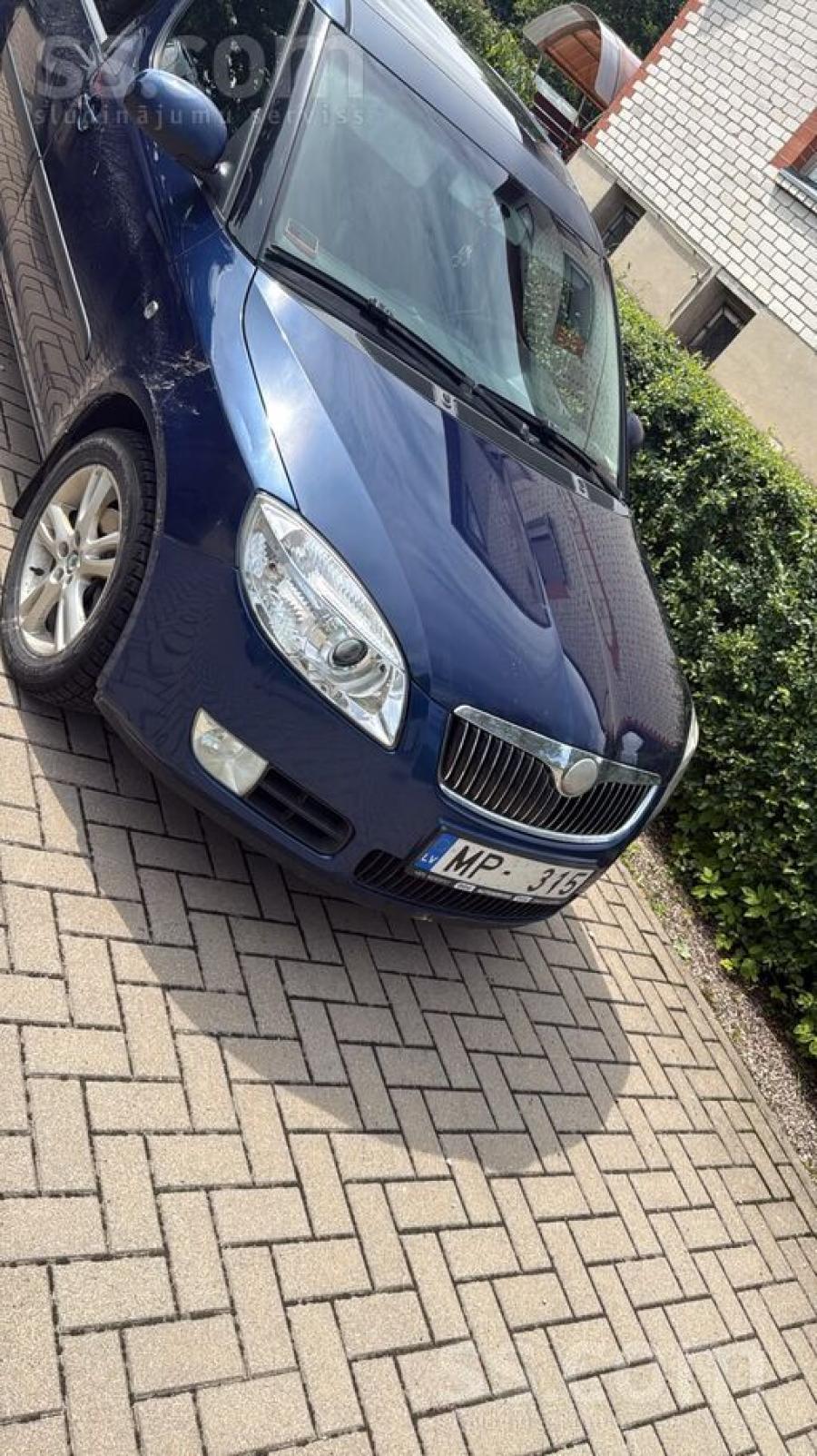 Zils Skoda Roomster 2007 Kuldīga, ar dzinēja tilpumu 1.90 L un nobraukumu 334 tūkst. km par 1900 €, foto 1 vietnē AUTOMOTO.COM.LV