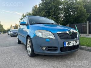 Zils Skoda Roomster 2007 Rīga, ar dzinēja tilpumu 1.90 L un nobraukumu 337 tūkst. km par 1500 €, foto  vietnē AUTOMOTO.COM.LV