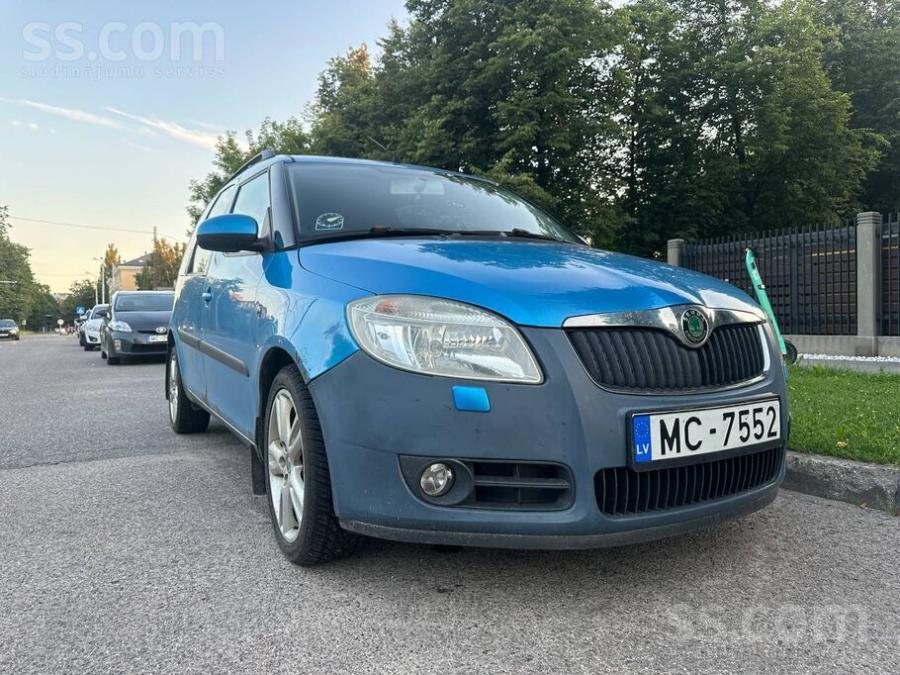Zils Skoda Roomster 2007 Rīga, ar dzinēja tilpumu 1.90 L un nobraukumu 337 tūkst. km par 1500 €, foto 1 vietnē AUTOMOTO.COM.LV