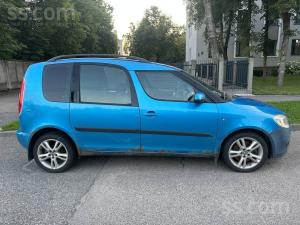 Zils Skoda Roomster 2007 Rīga, ar dzinēja tilpumu 1.90 L un nobraukumu 337 tūkst. km par 1500 €, foto 6 vietnē AUTOMOTO.COM.LV