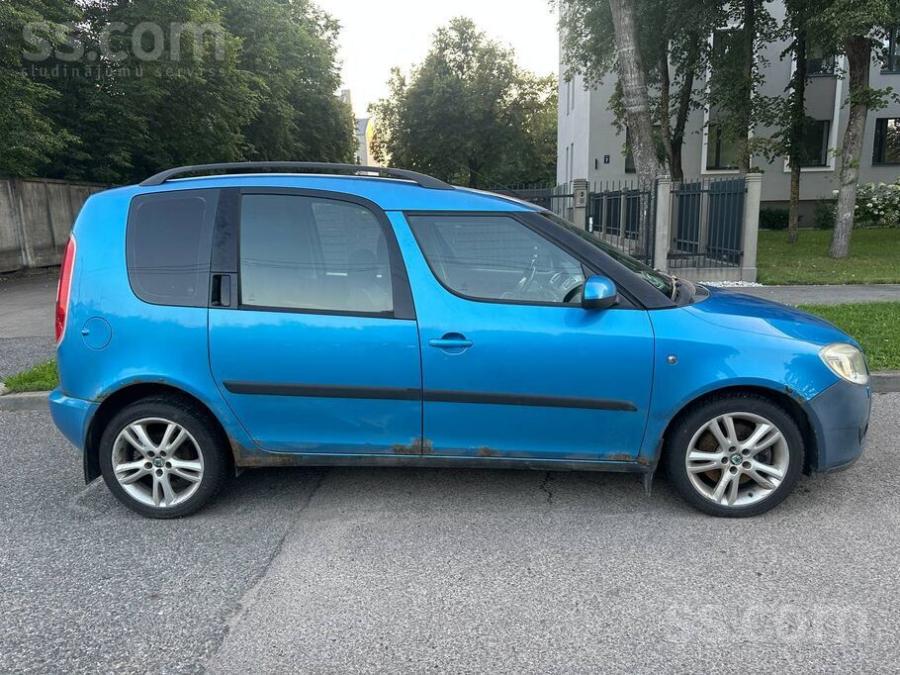 Zils Skoda Roomster 2007 Rīga, ar dzinēja tilpumu 1.90 L un nobraukumu 337 tūkst. km par 1500 €, foto 6 vietnē AUTOMOTO.COM.LV