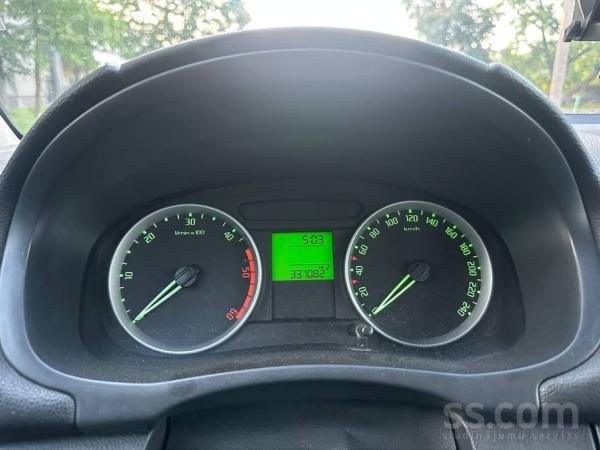 Zils Skoda Roomster 2007 Rīga, ar dzinēja tilpumu 1.90 L un nobraukumu 337 tūkst. km par 1500 €, foto 10 vietnē AUTOMOTO.COM.LV